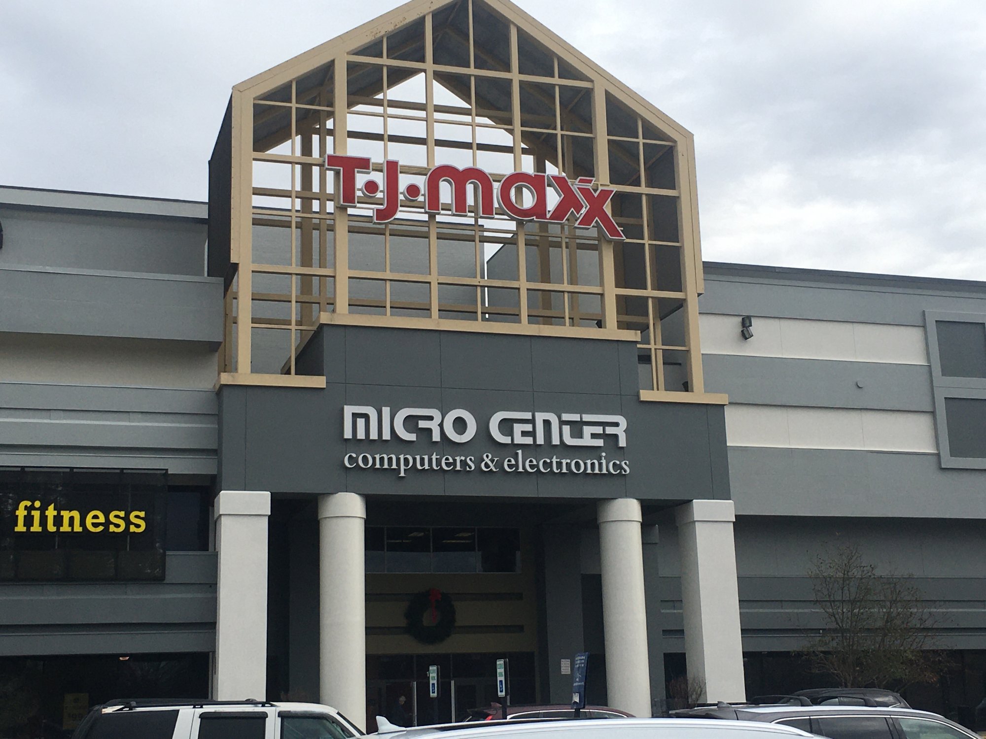 Recent visit to Microcenter - what it was like inside | [H]ard|Forum