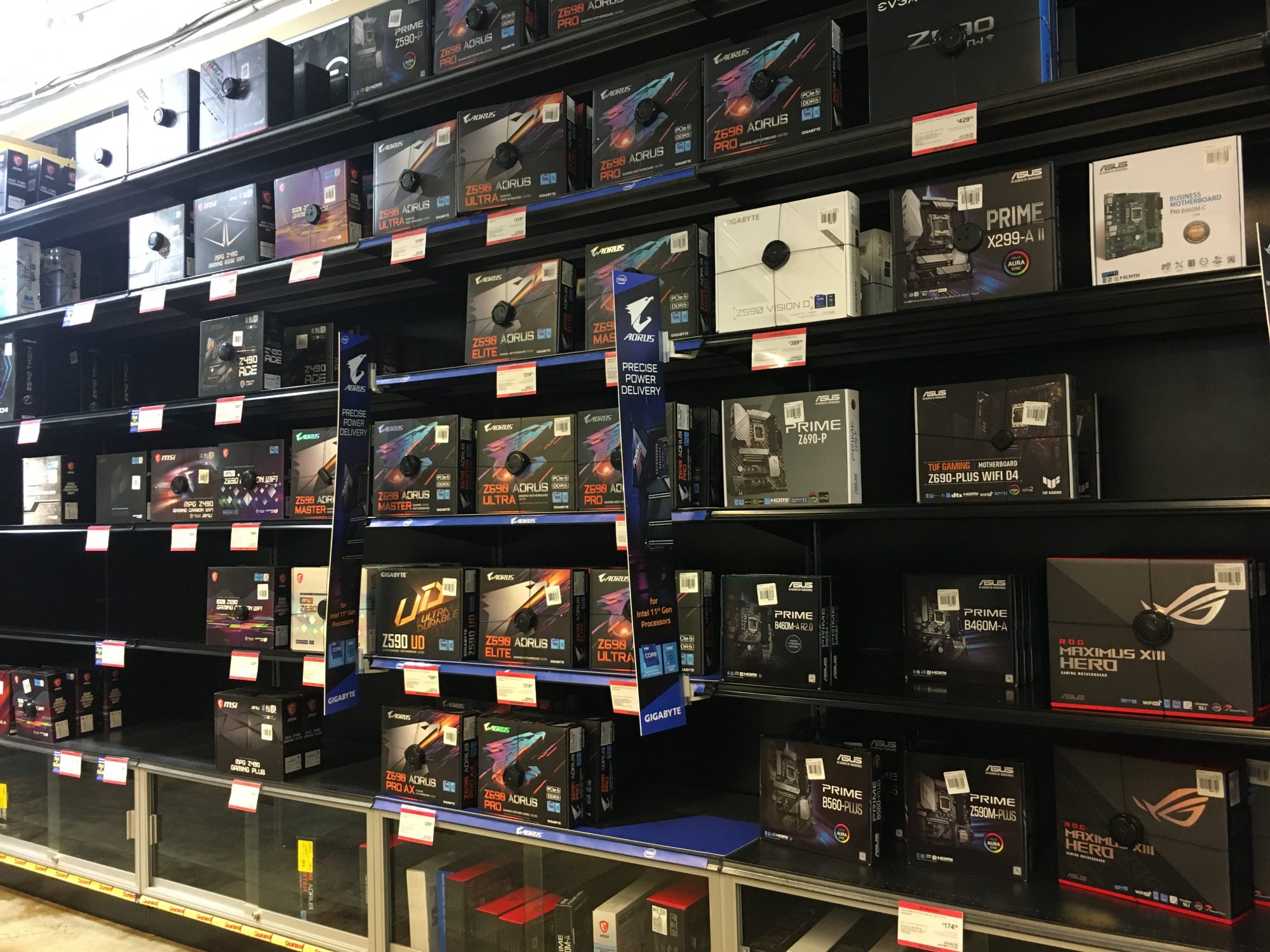 Recent visit to Microcenter - what it was like inside | [H]ard|Forum