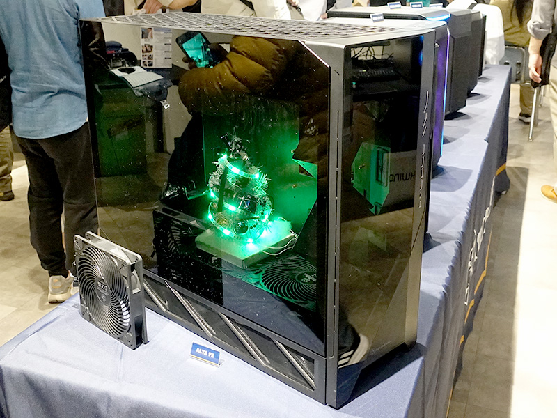 Silverstone Alta F2 - finally the return of a modern FT02 | [H]ard|Forum