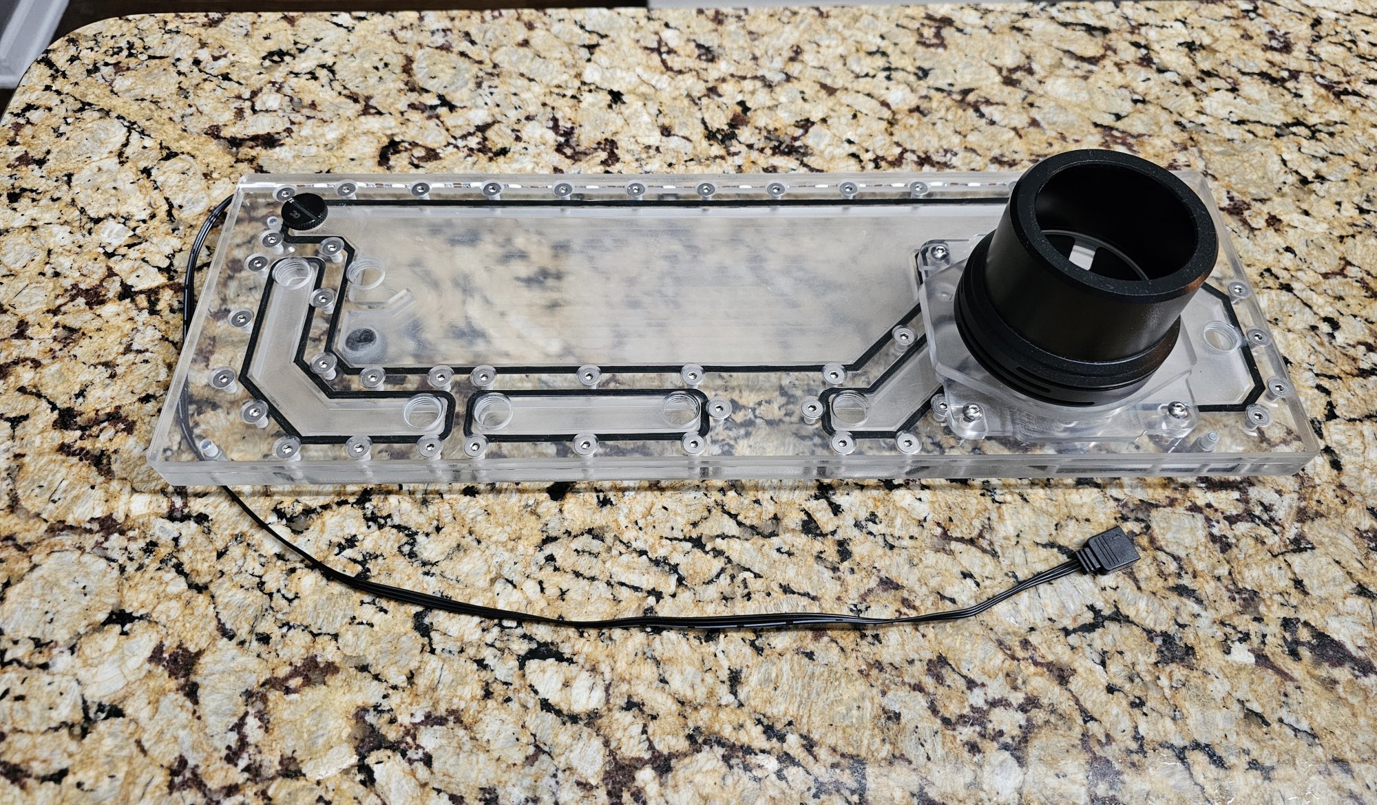 FS: Mechincal Keyboards (Razer Huntsman V2, Asus Azoth), Corsair SP140 ...